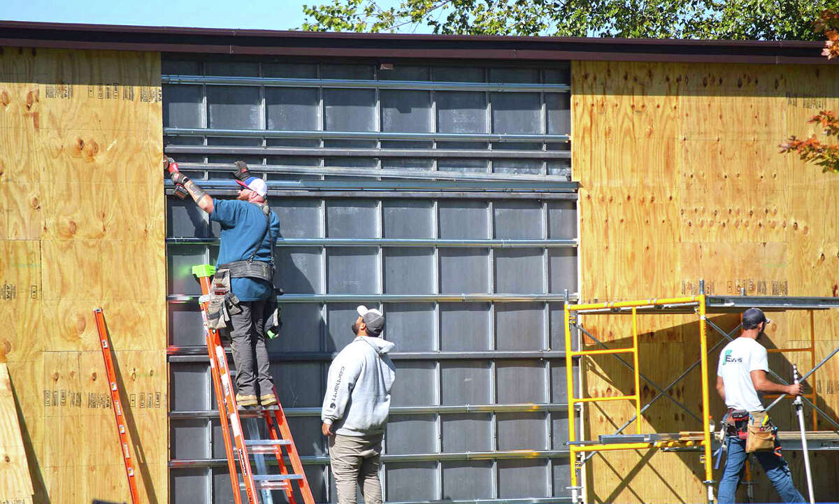 Crews work on Eisenhower Elementary School
