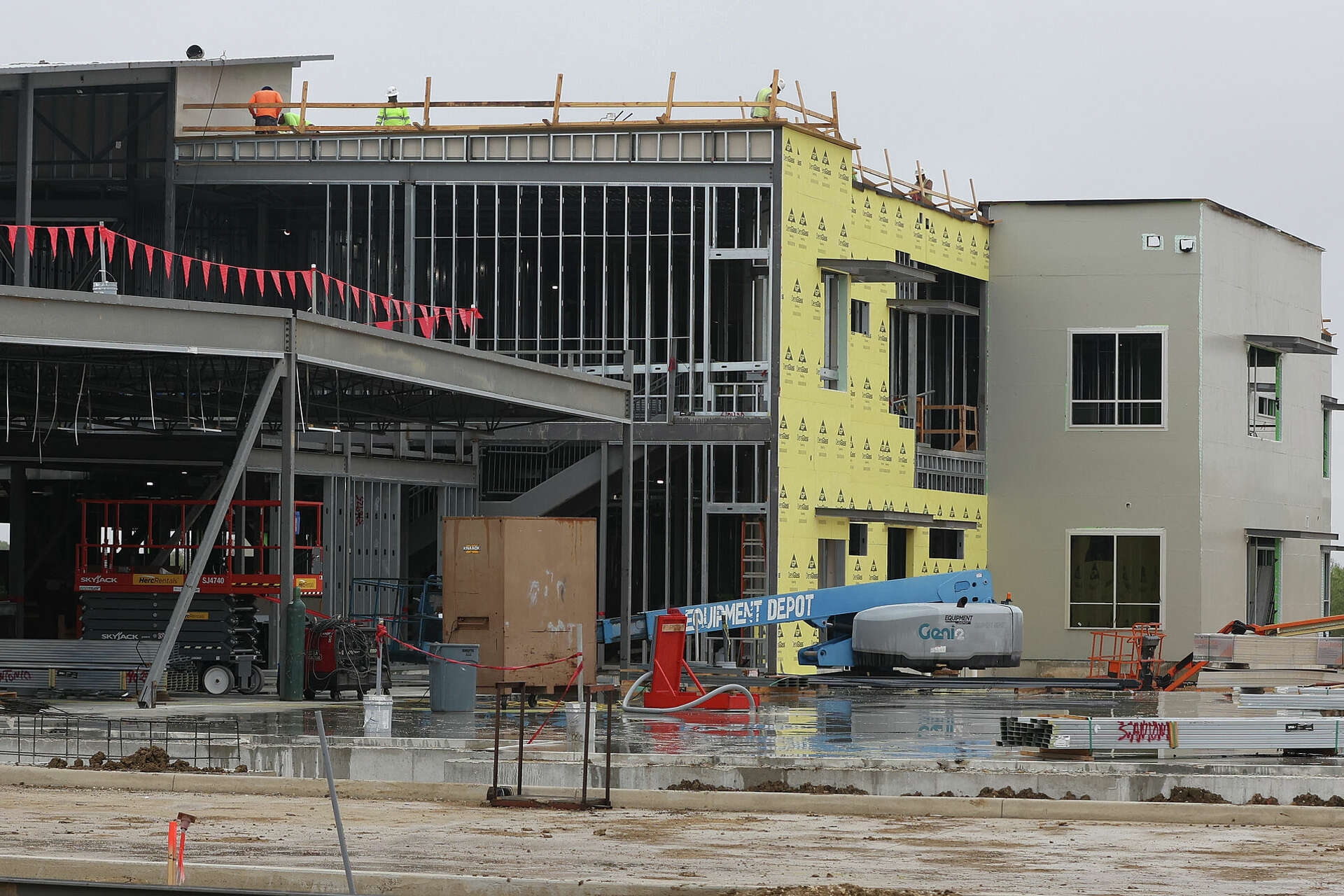 Honor and Valor: East Central ISD picks names for new schools