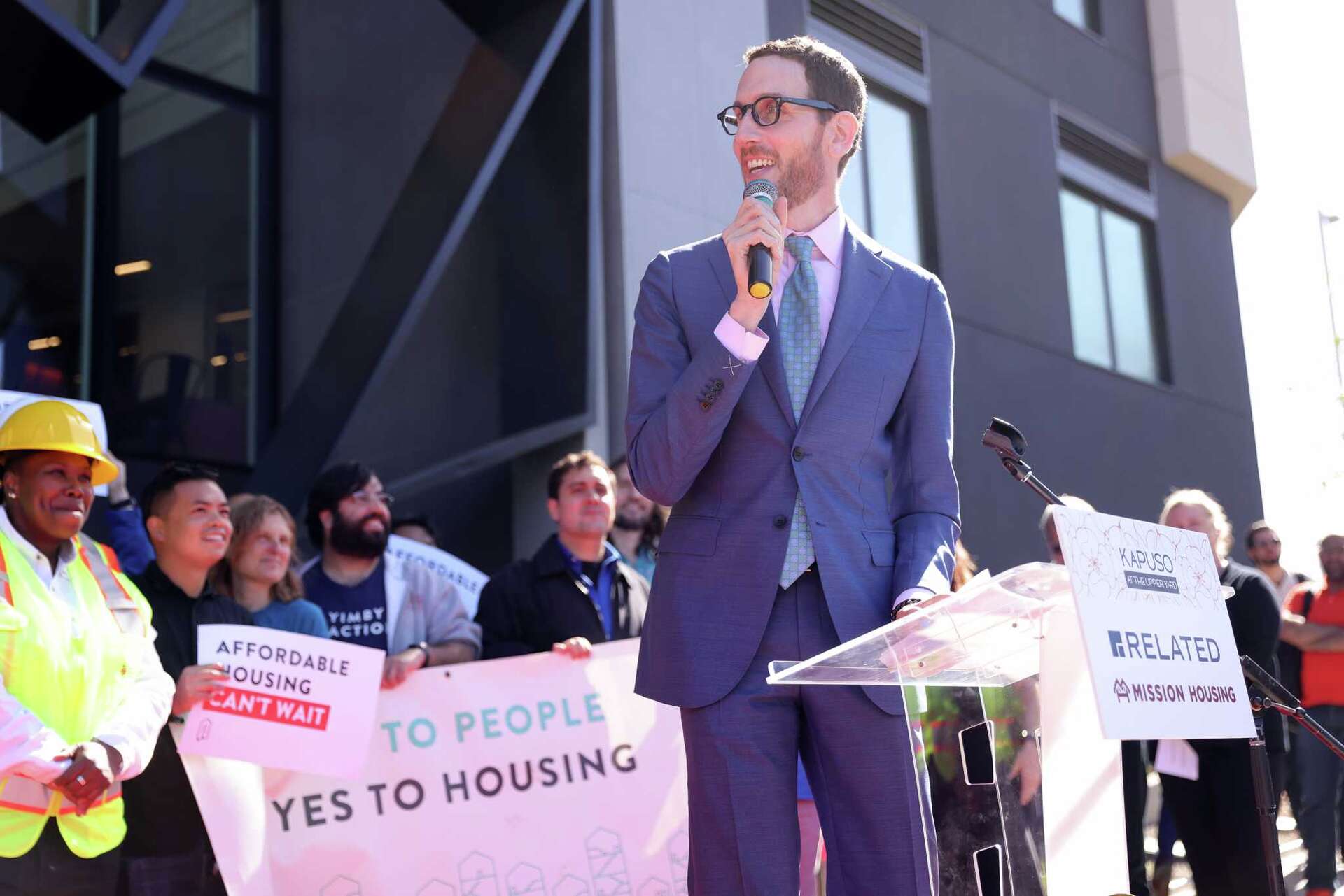 Gavin Newsom signs YIMBY-backed law to fast-track homebuilding