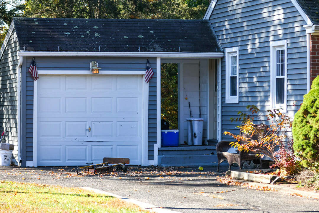 Report: Brother of man who killed Bristol cops warned mom of ambush