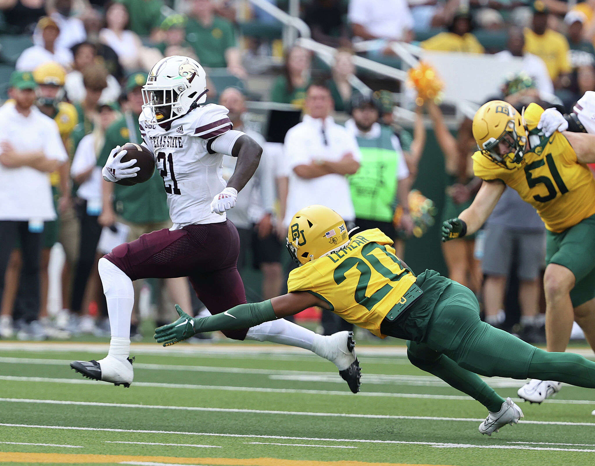 Texas State's Mahdi finishes regular season as FBS leader in yards