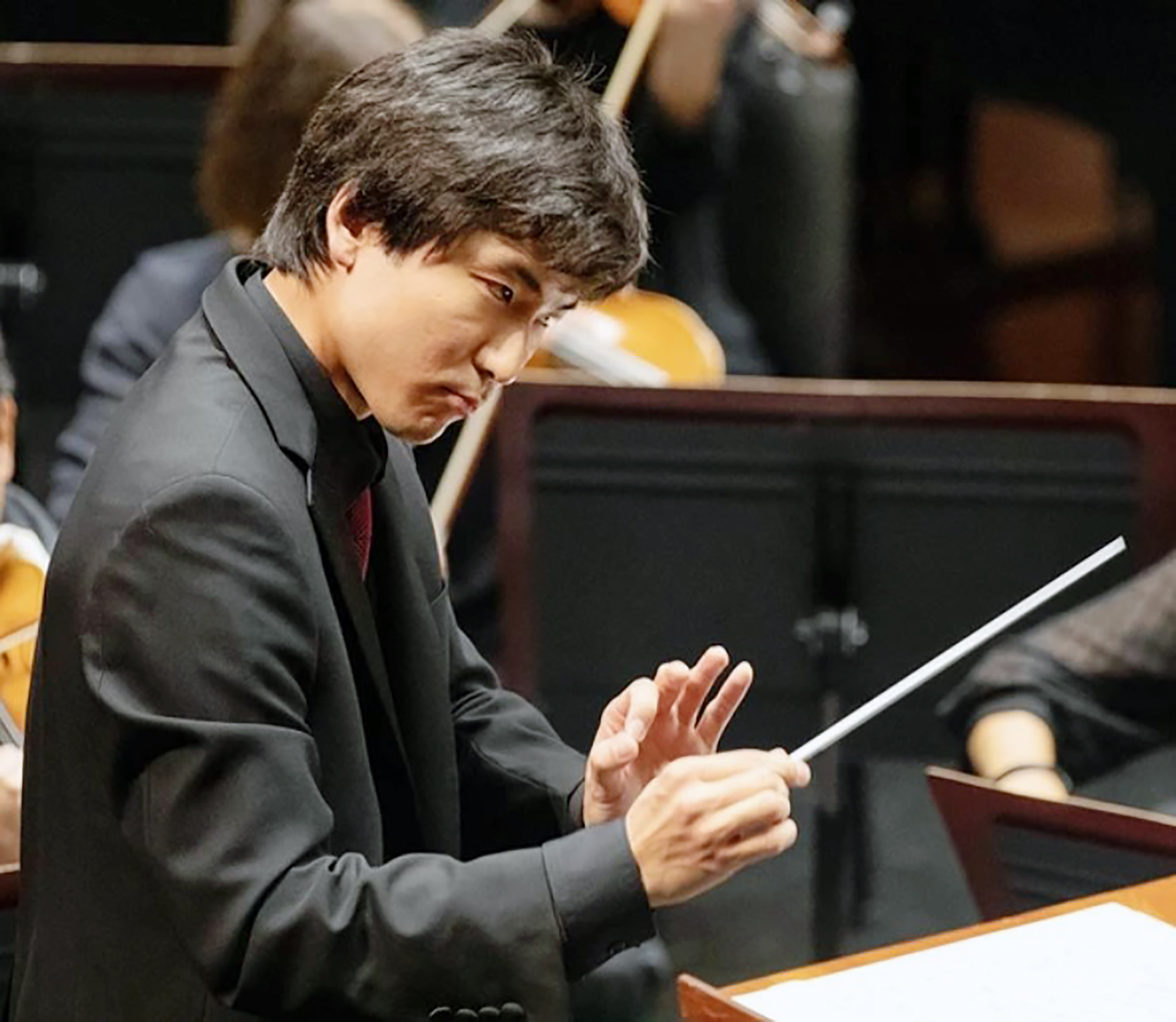 Illinois Symphony gears up for season as guest conductors square off