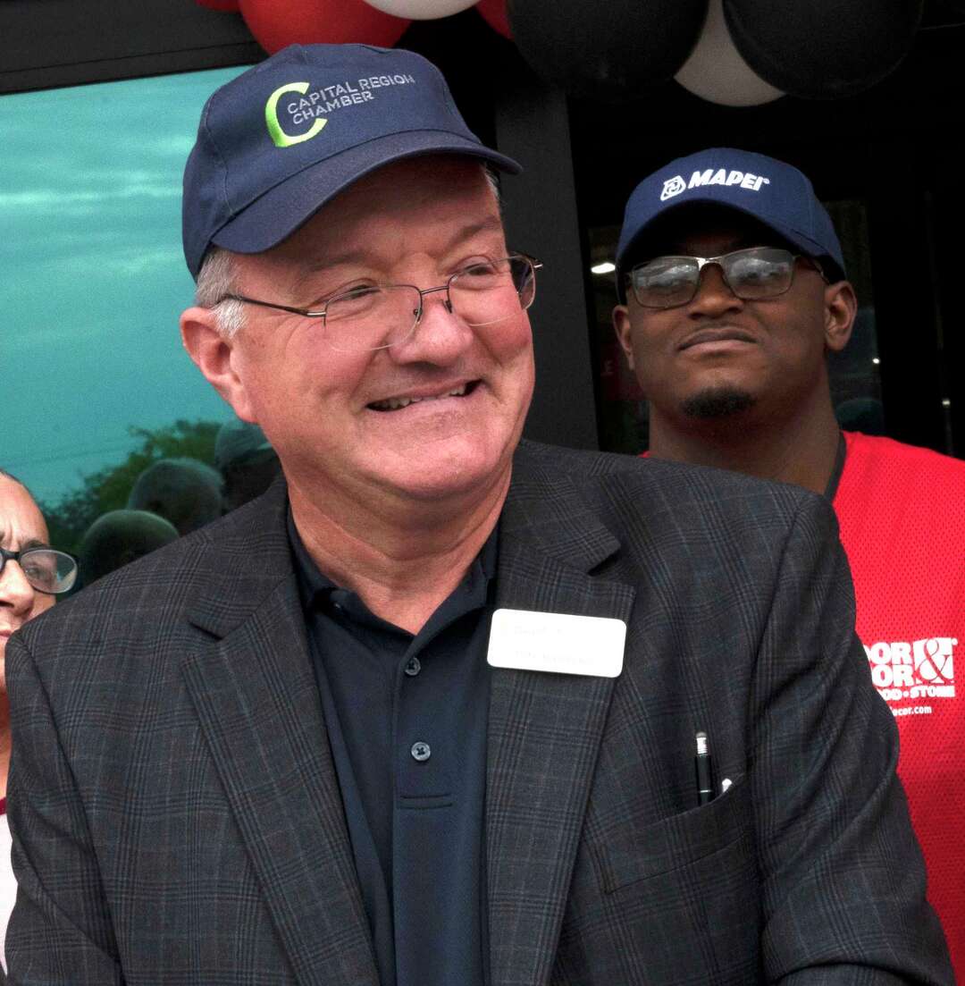 Chamber VP charged for allegedly attempting to lure minor