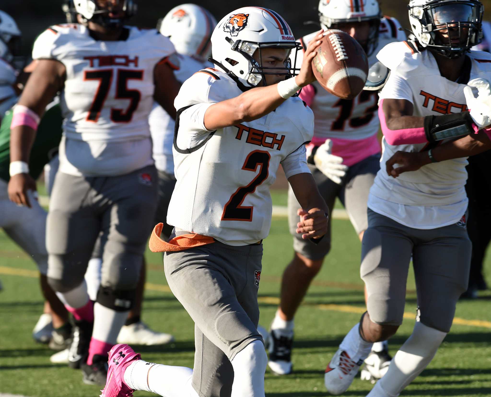 CIAC CT high school football top performers from Week 6