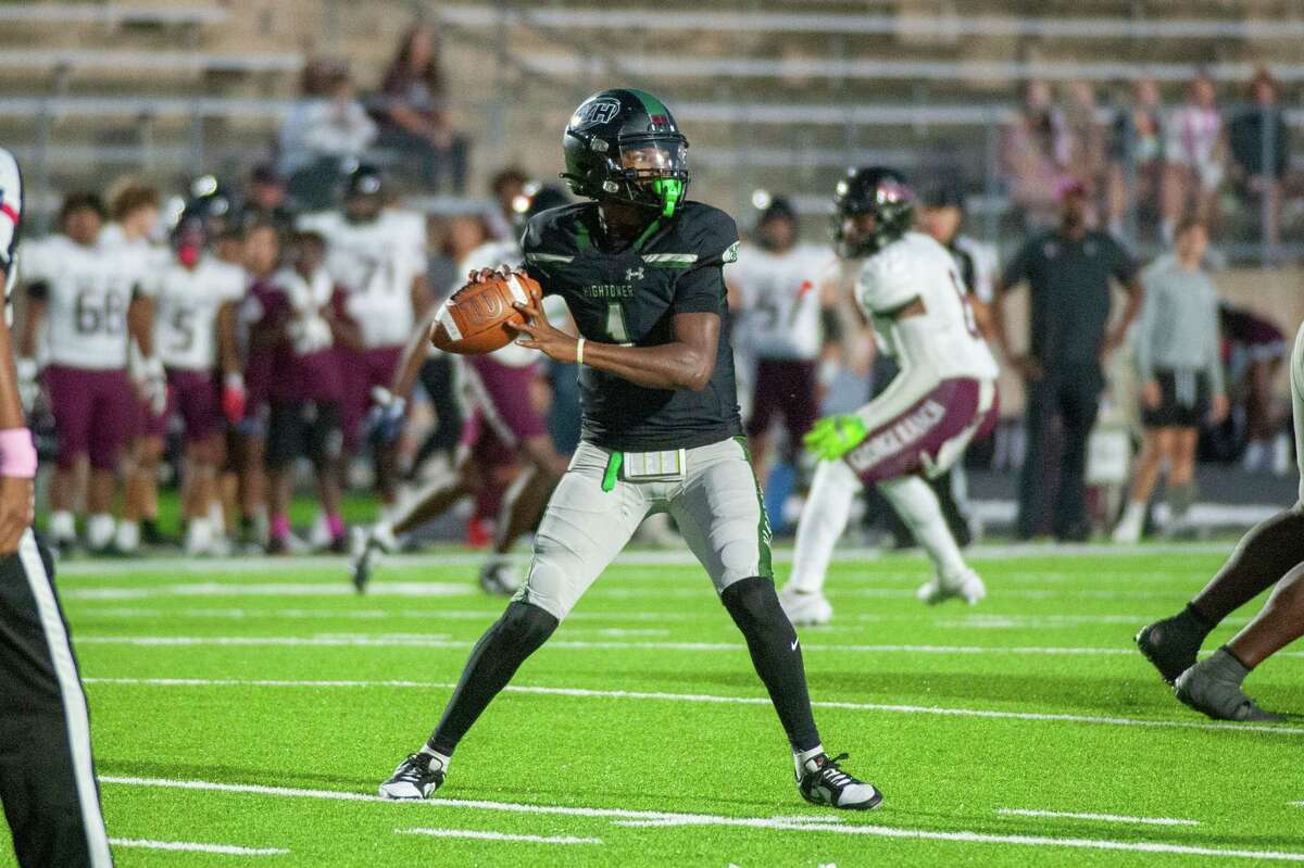 Hightower football sprints away from George Ranch in second half