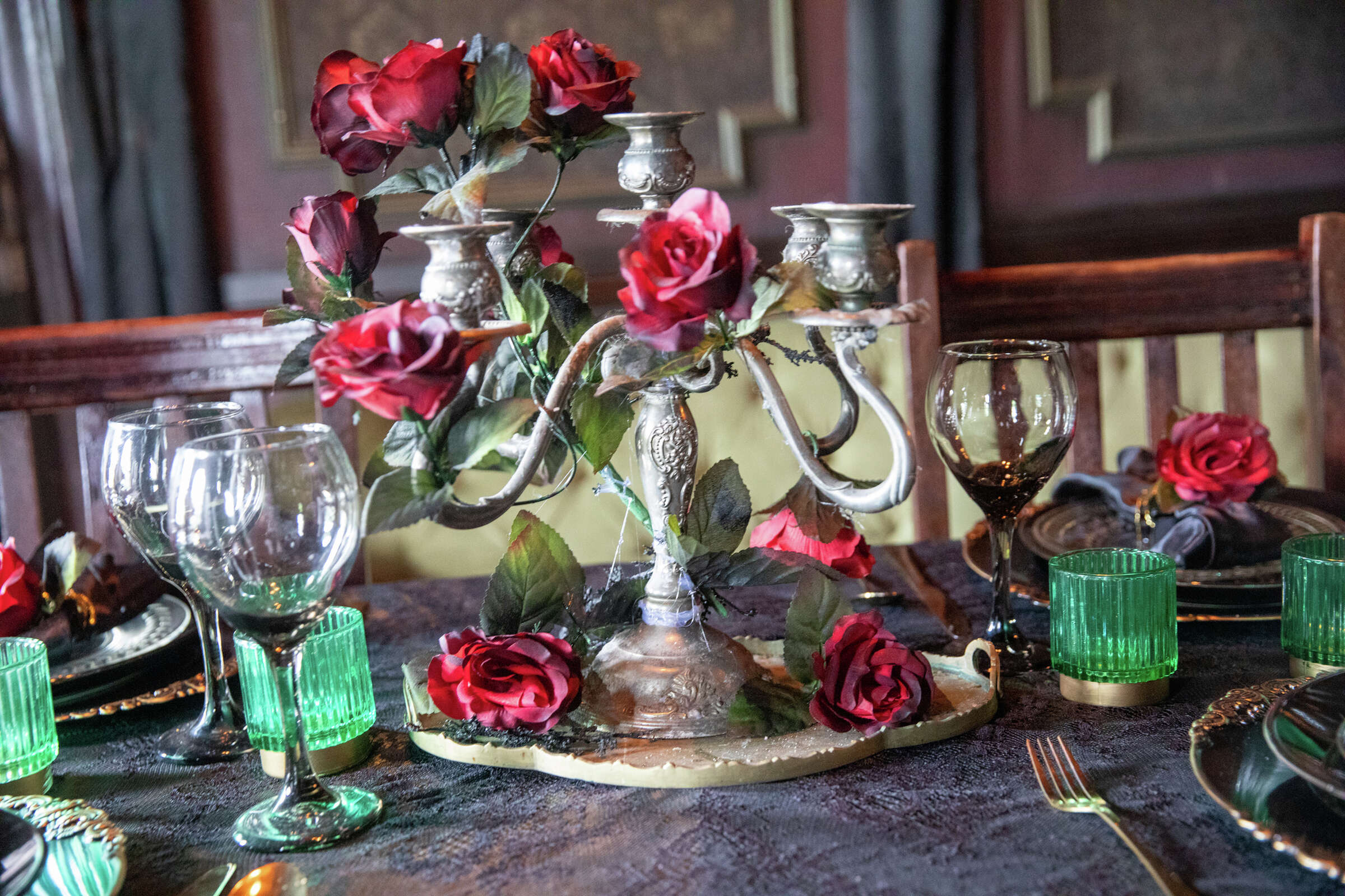 Oakland's Moonlight Manor Airbnb is a rentable fantasyland