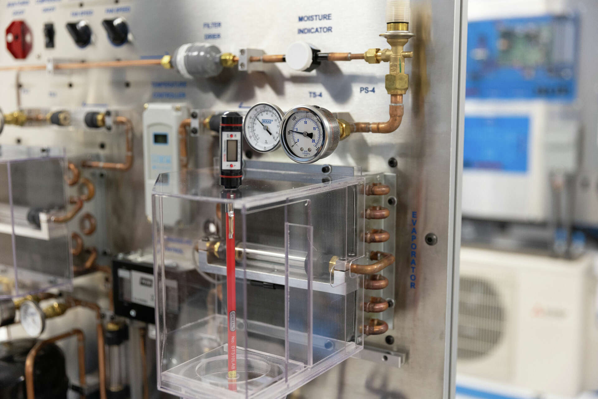 Dutchess Community College mechatronics labs train students, workers