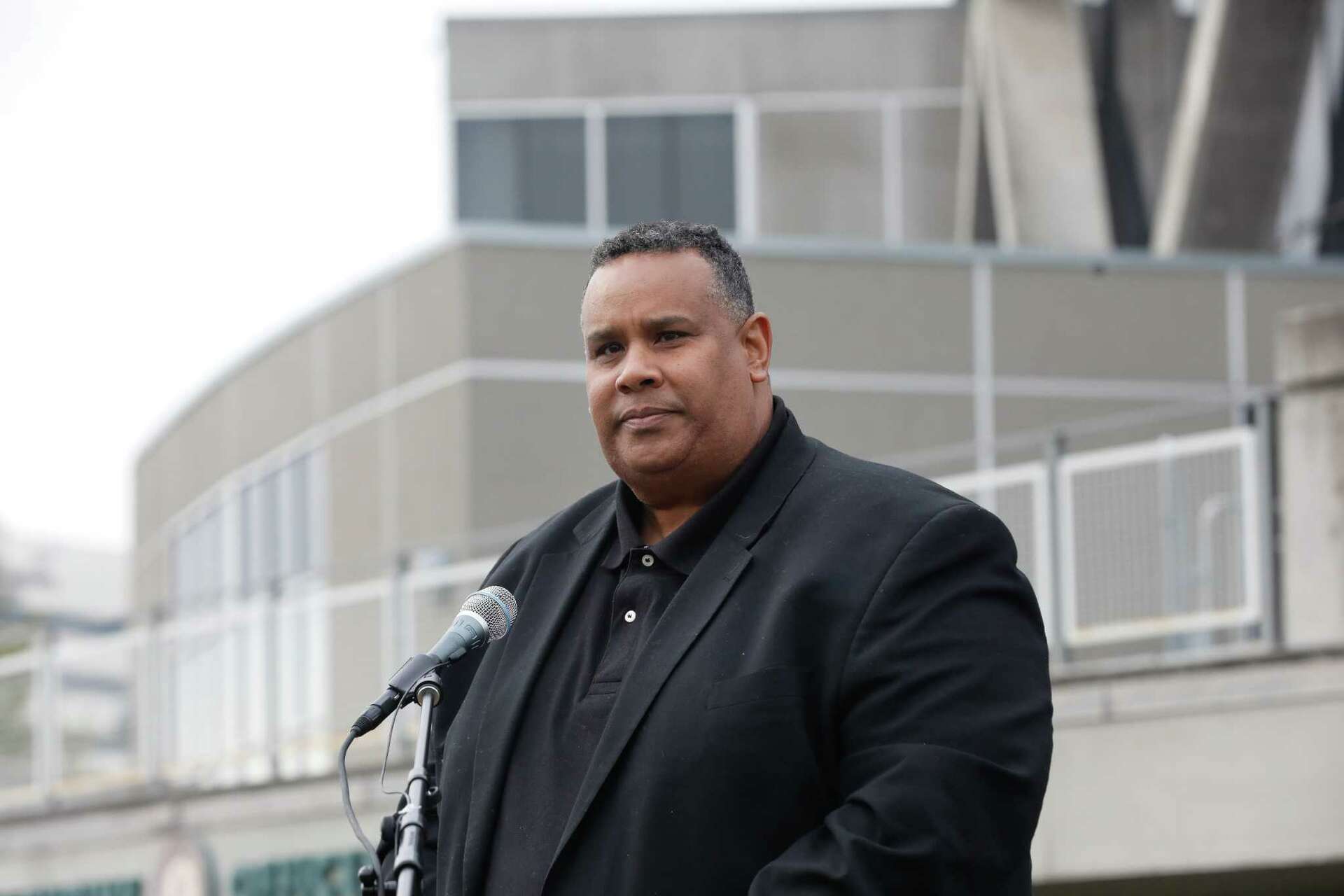 Oakland business group renews bid to buy out A’s half of Coliseum site