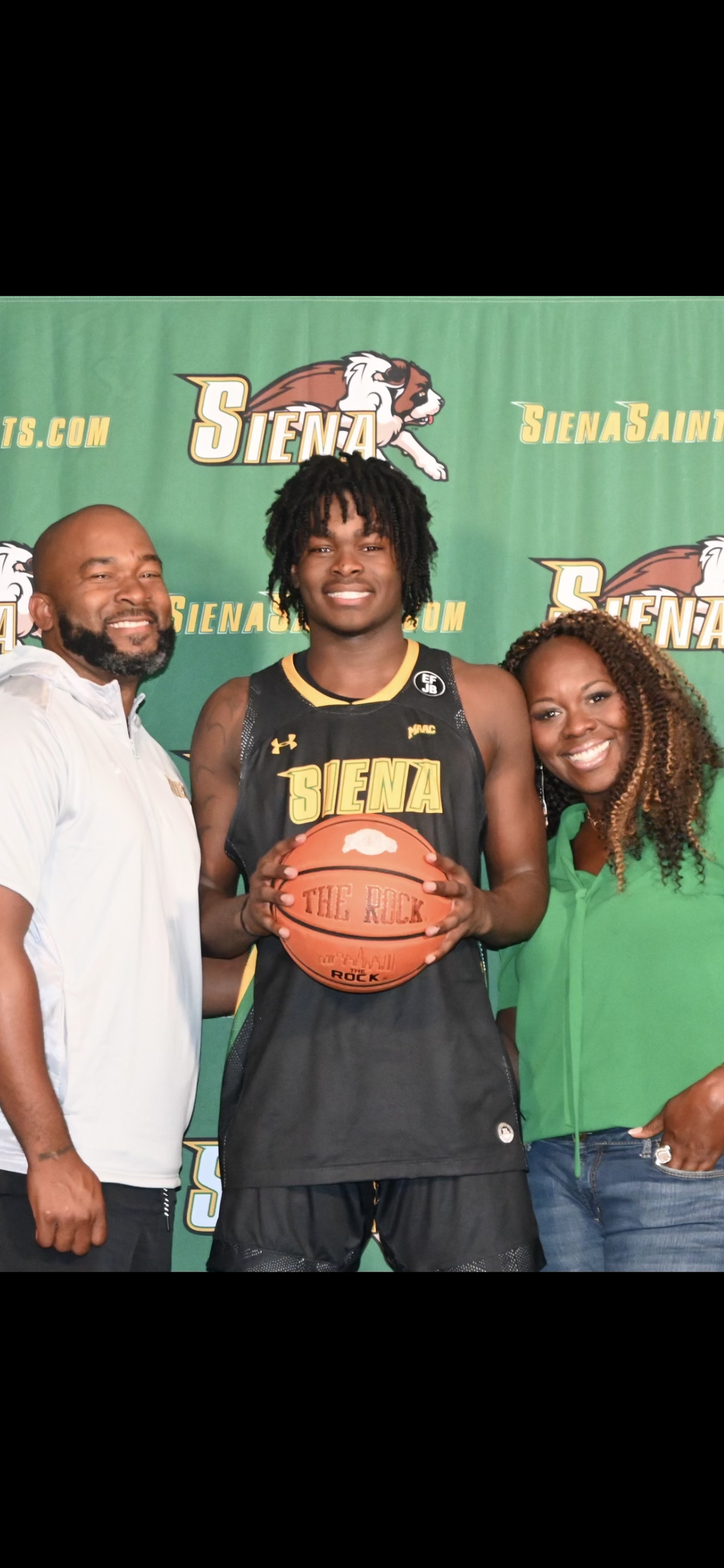 Jojo Moore, coached by Hall of Famer, commits to Siena basketball