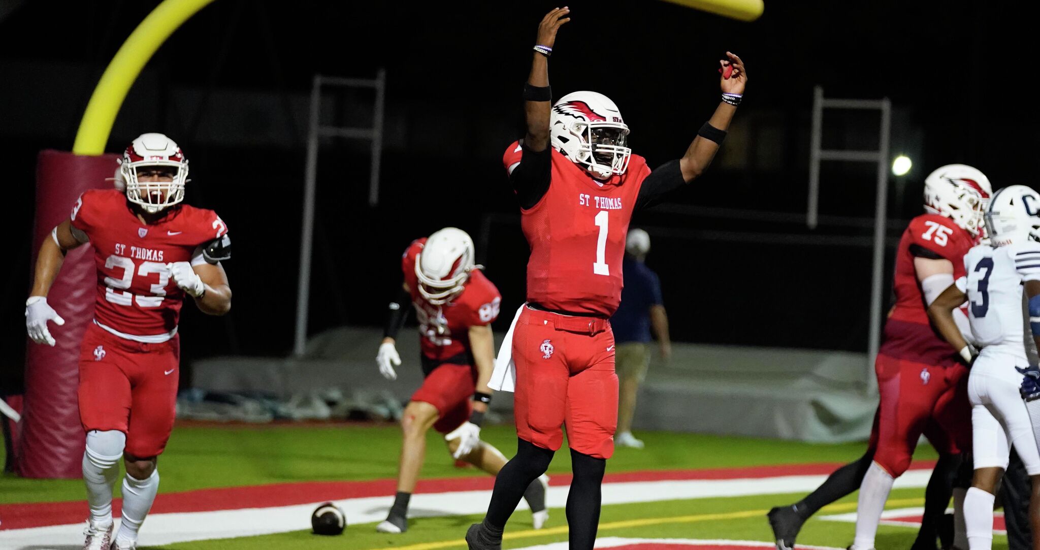 HS football: Donte Lewis leads St. Thomas past Concordia Lutheran