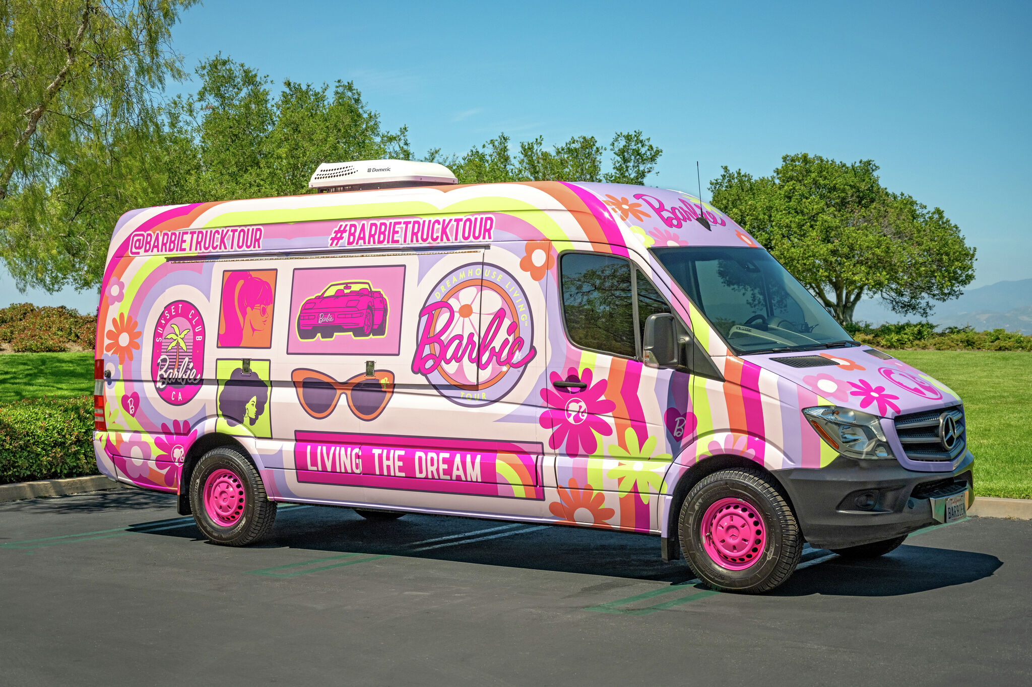 Barbie Truck Dreamhouse Living Tour visiting Mall del Norte in Laredo