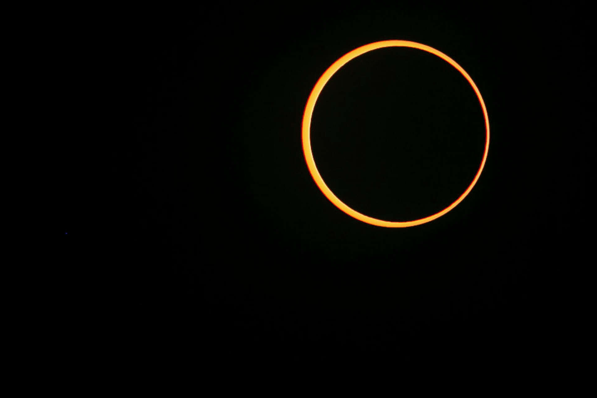 Solar eclipse photos in Texas: see the 'ring of fire'
