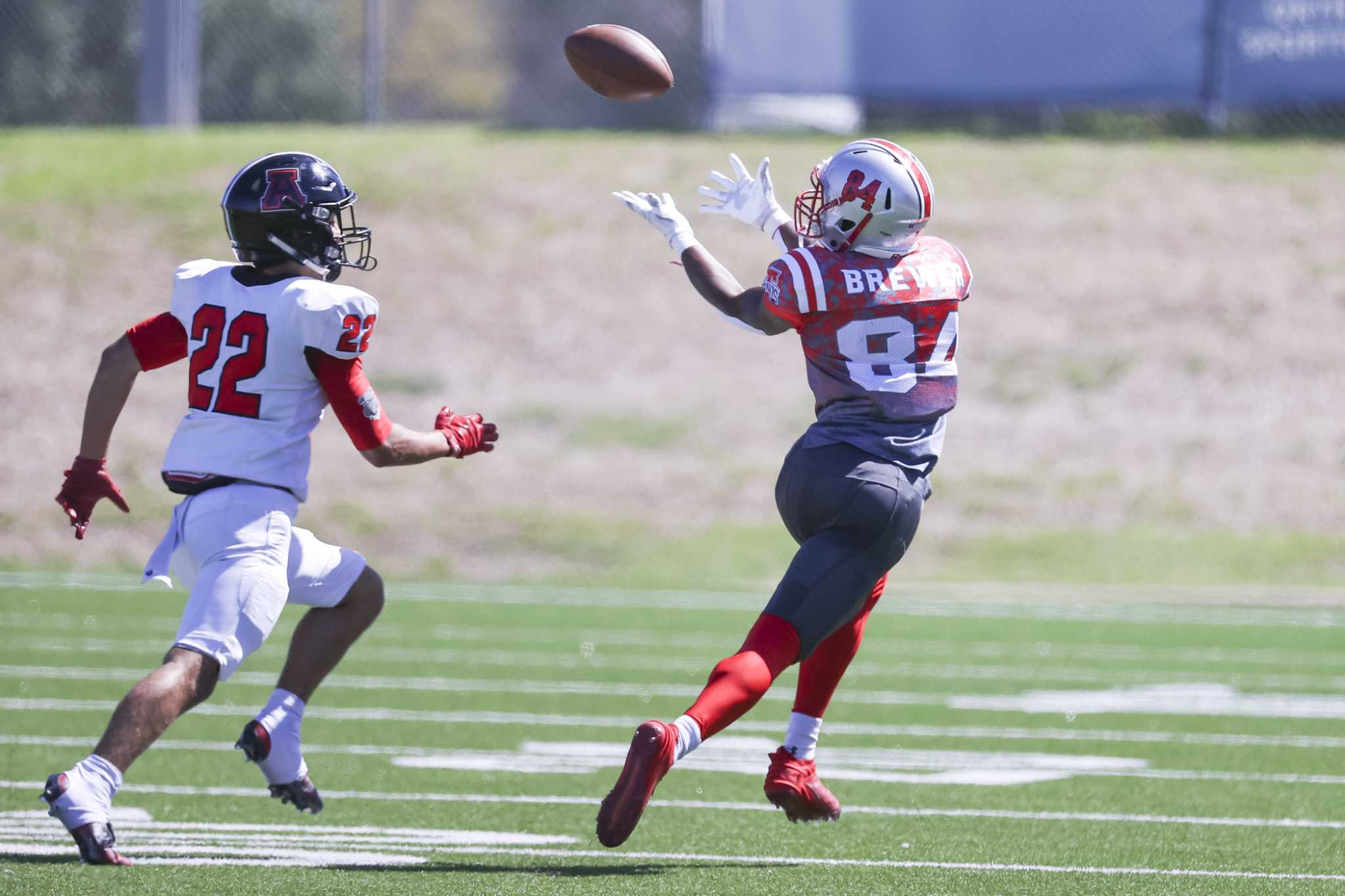 Travis football takes big step toward playoffs with win over FB Austin