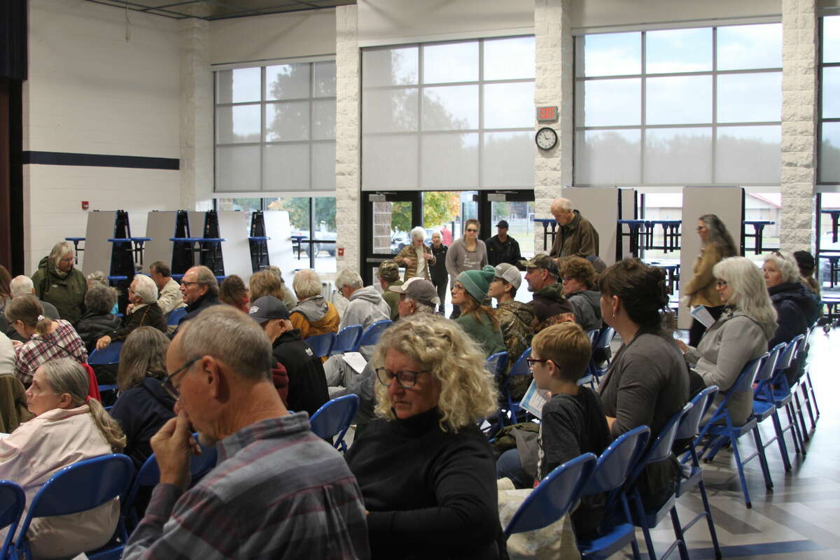 James Earl Jones, mentor honored with bronze sculpture in Michigan