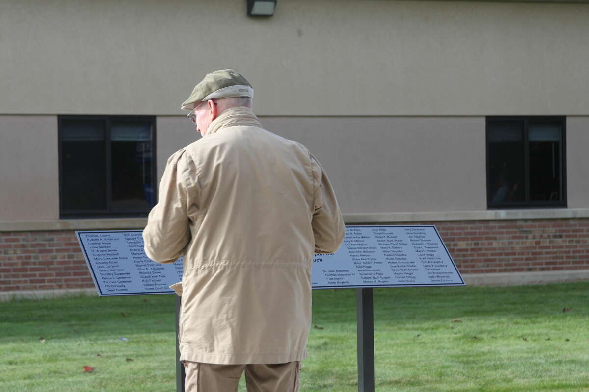 James Earl Jones, mentor honored with bronze sculpture in Michigan