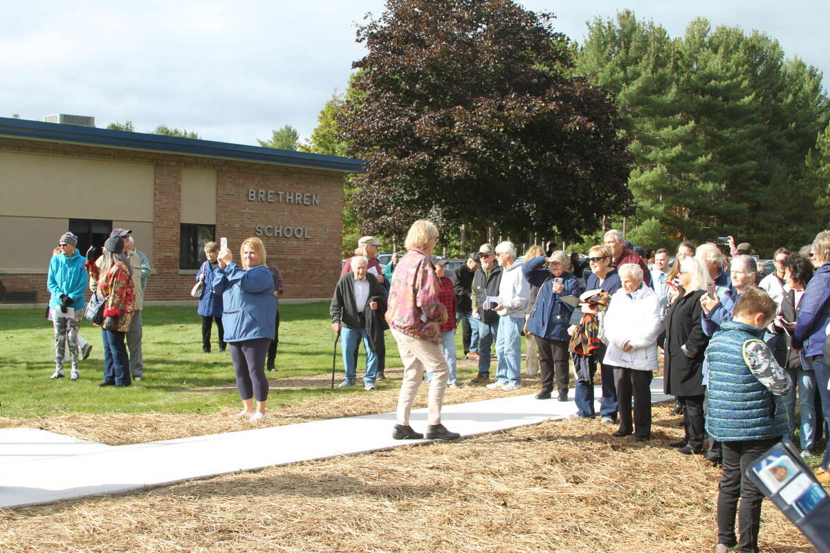 James Earl Jones, mentor honored with bronze sculpture in Michigan