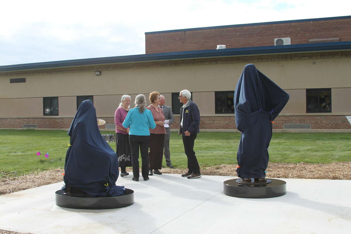 James Earl Jones, mentor honored with bronze sculpture in Michigan