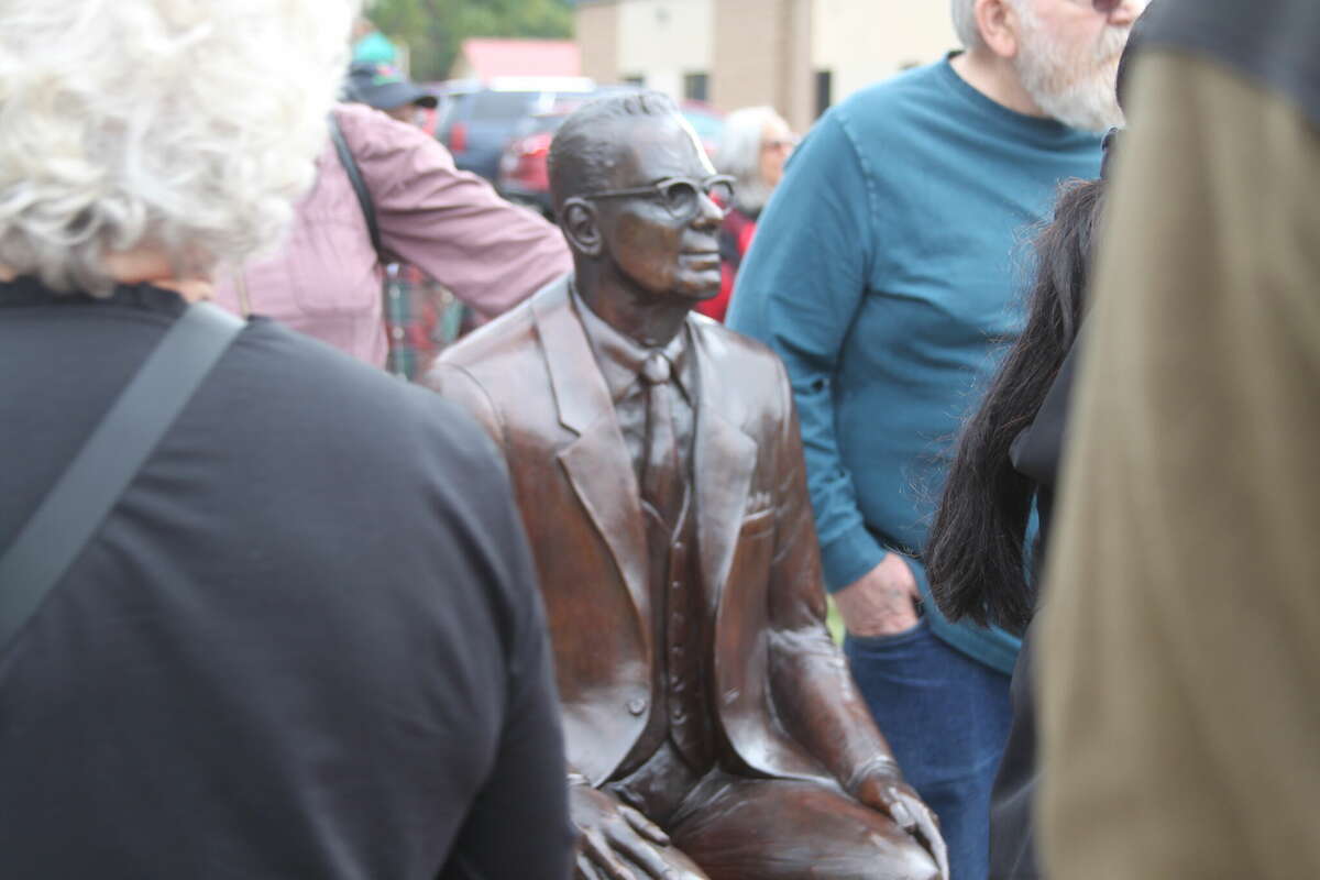 James Earl Jones, mentor honored with bronze sculpture in Michigan