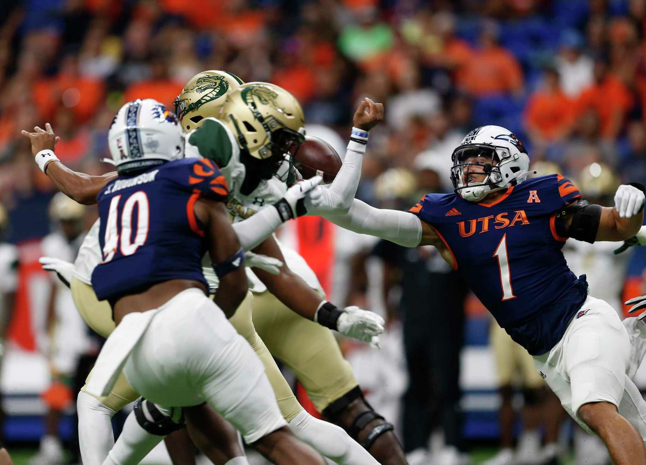 UTSA reacts to Trey Moore entering transfer portal