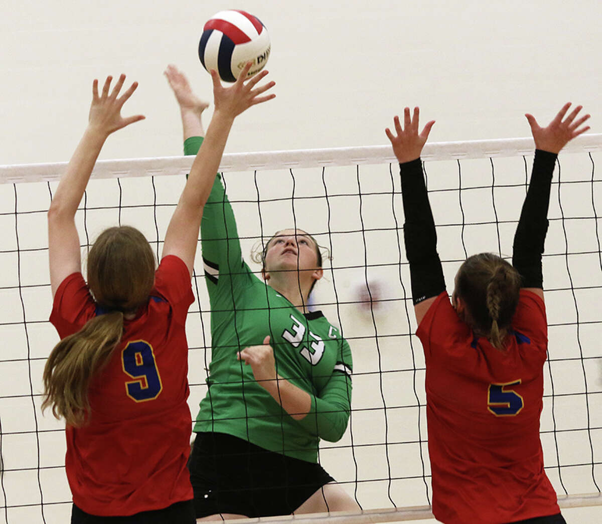 CM bounces back, beats Roxana to win volleyball Fall Classic