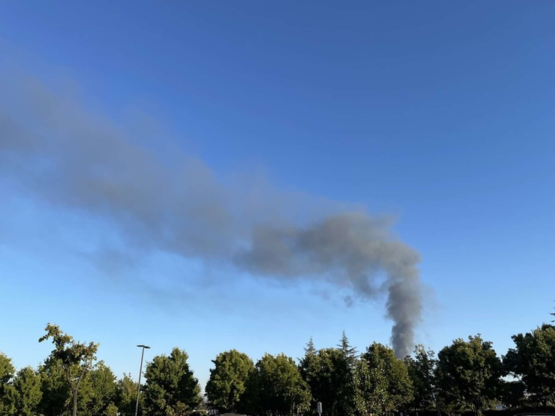Crews quell major structure fire at East Bay shopping center