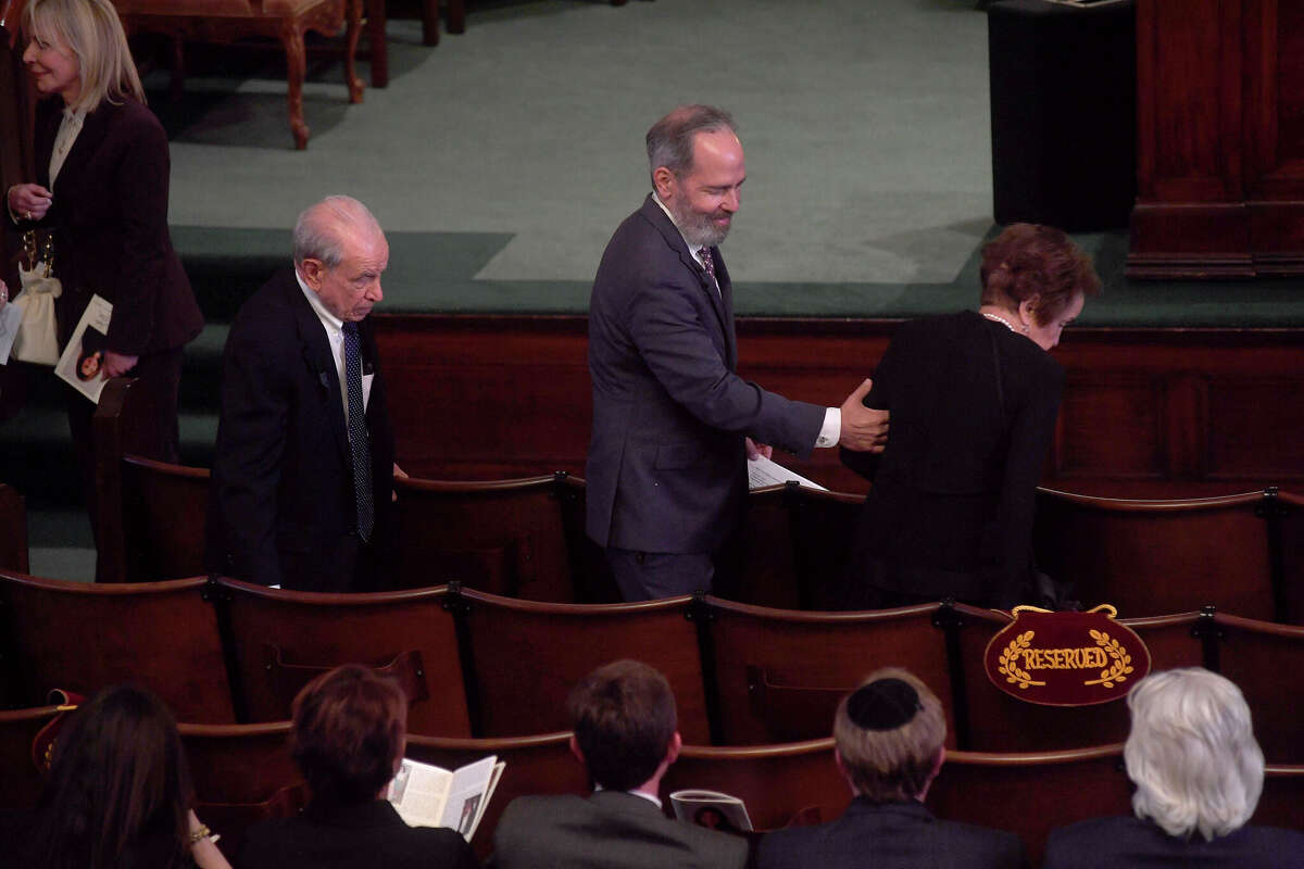 Hundreds fill Temple Emanuel for Allison Nathan Getz funeral Sunday