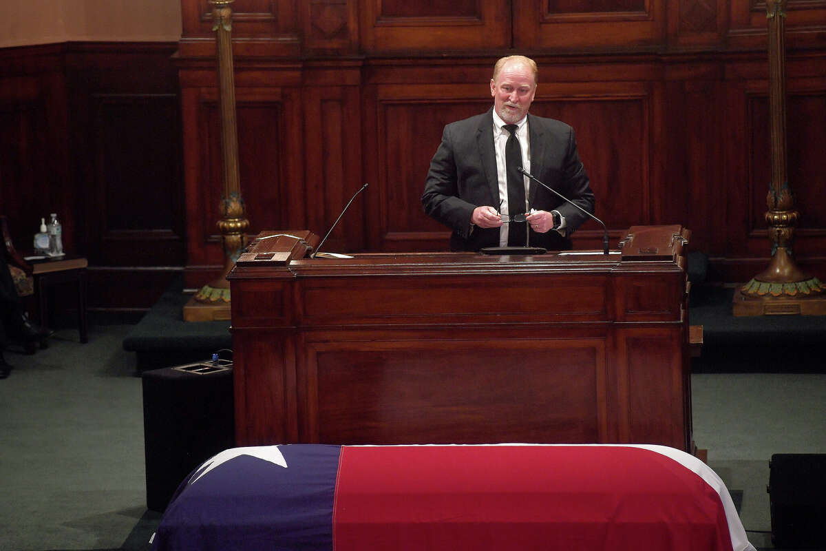 Hundreds fill Temple Emanuel for Allison Nathan Getz funeral Sunday