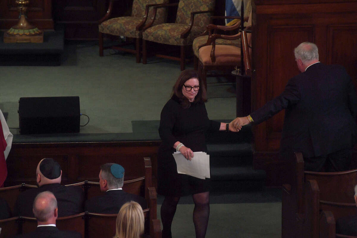 Hundreds fill Temple Emanuel for Allison Nathan Getz funeral Sunday