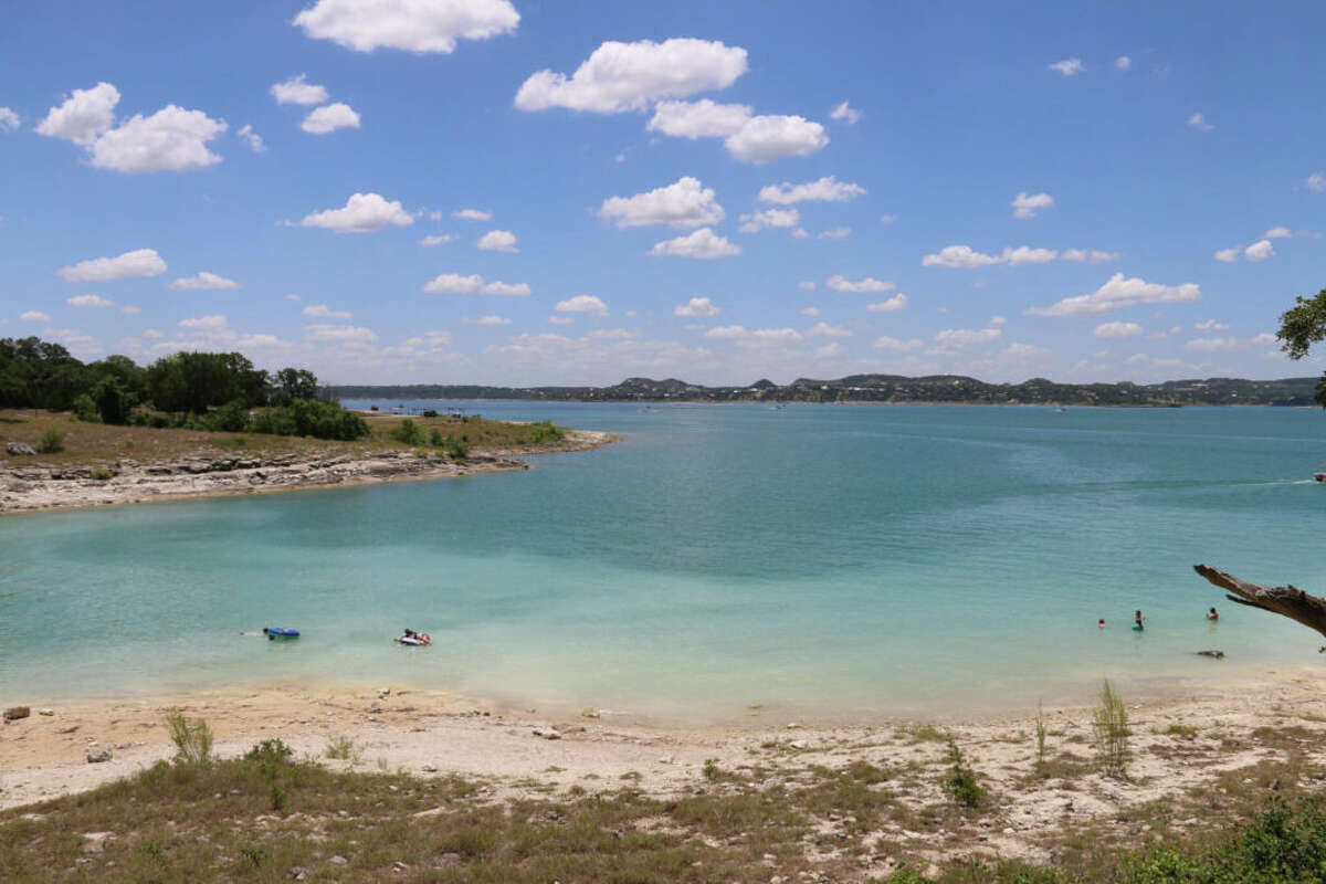 Droughts causing drops in water levels at Texas lakes