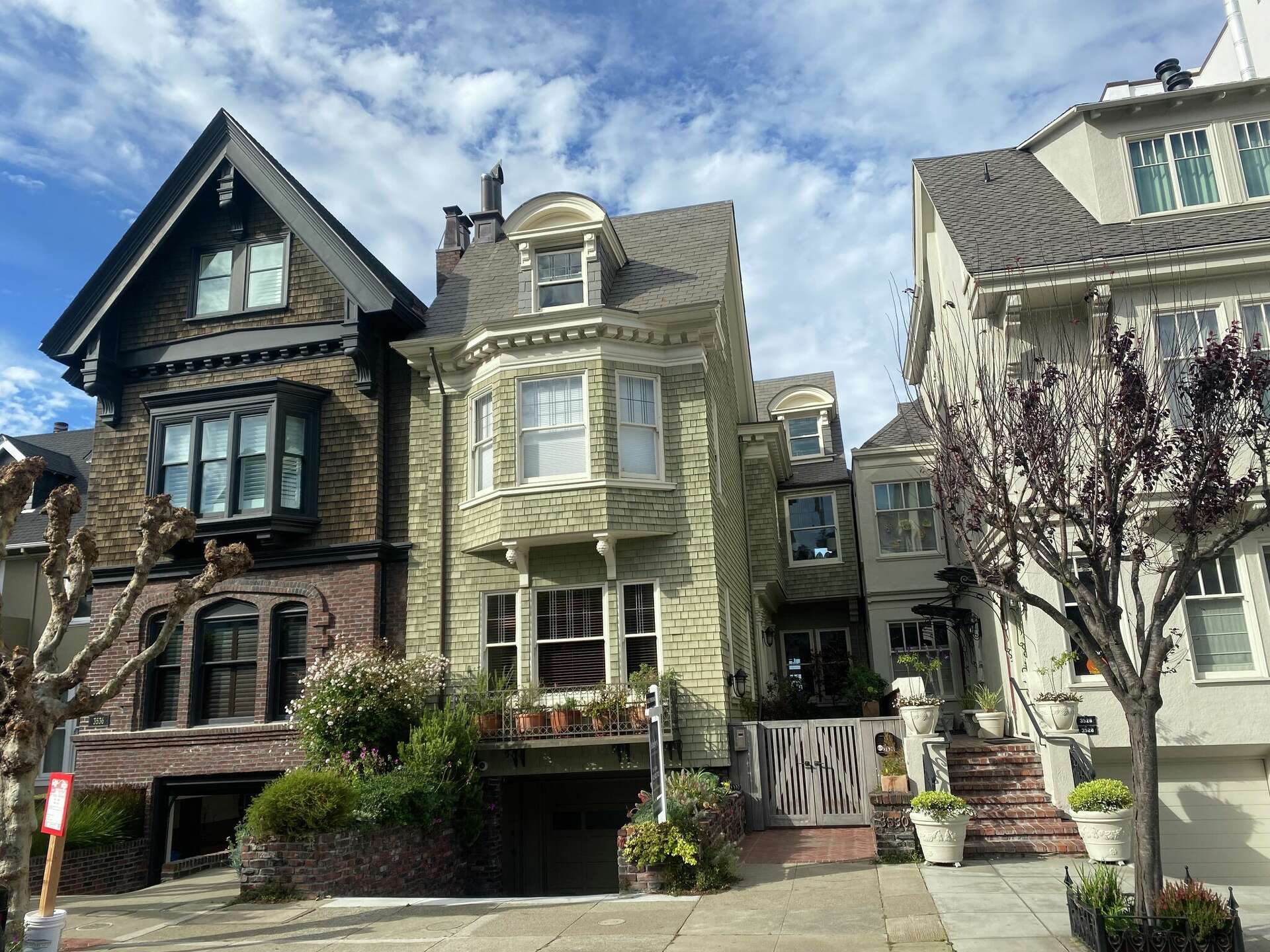 Julia Roberts’ S.F. home, listed at nearly $12M, quickly gets a buyer