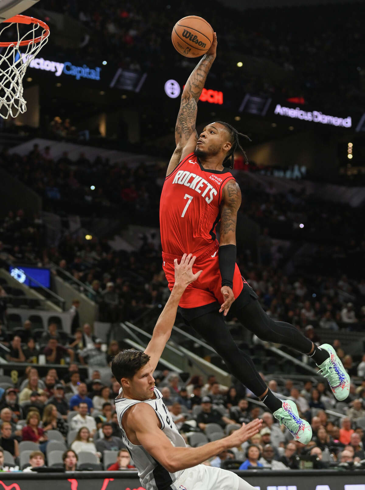 Houston Rockets top San Antonio Spurs, stay unbeaten in preseason