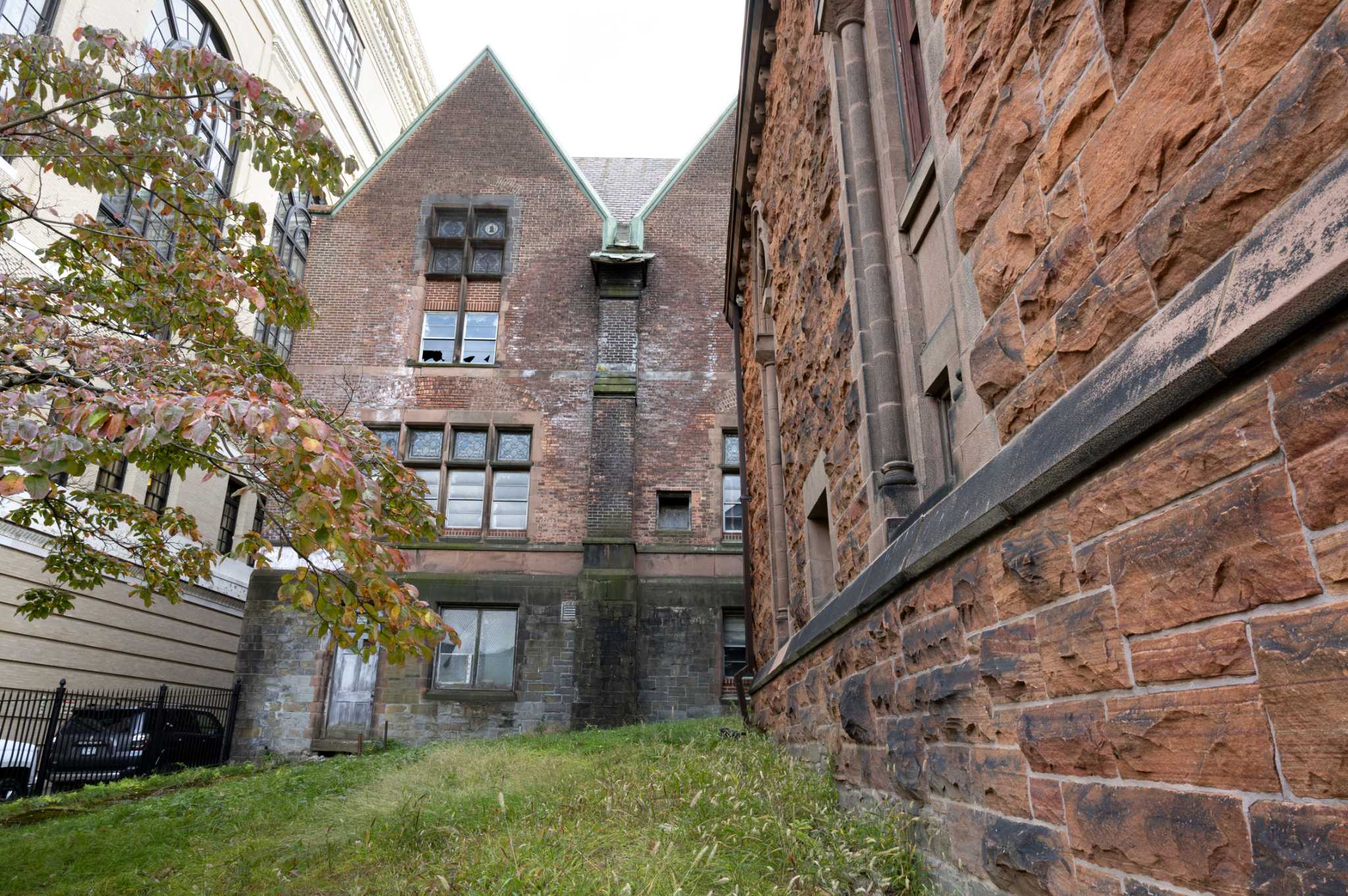 Church plans building restoration for immigrant, school programs