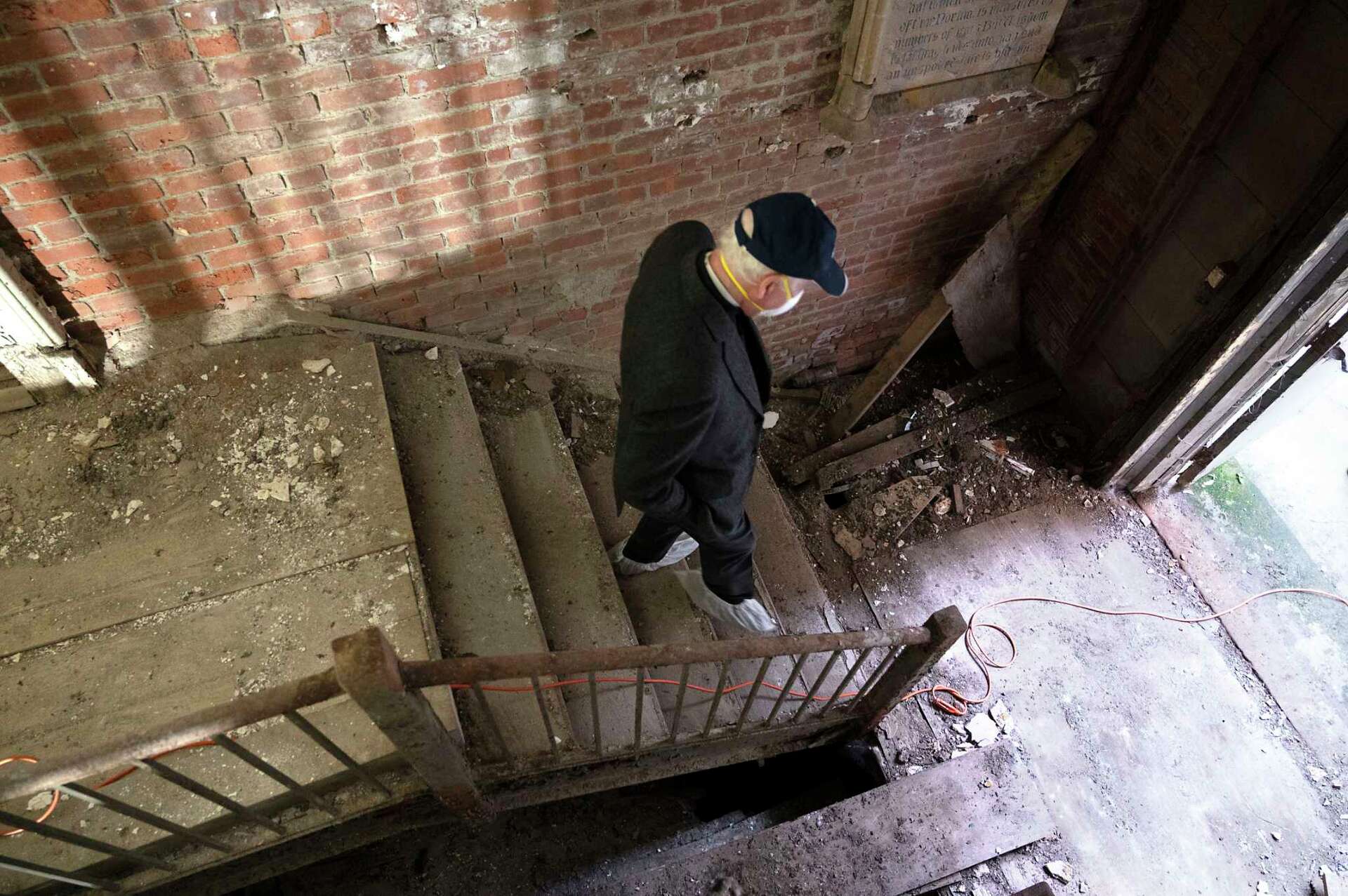 Church plans building restoration for immigrant, school programs