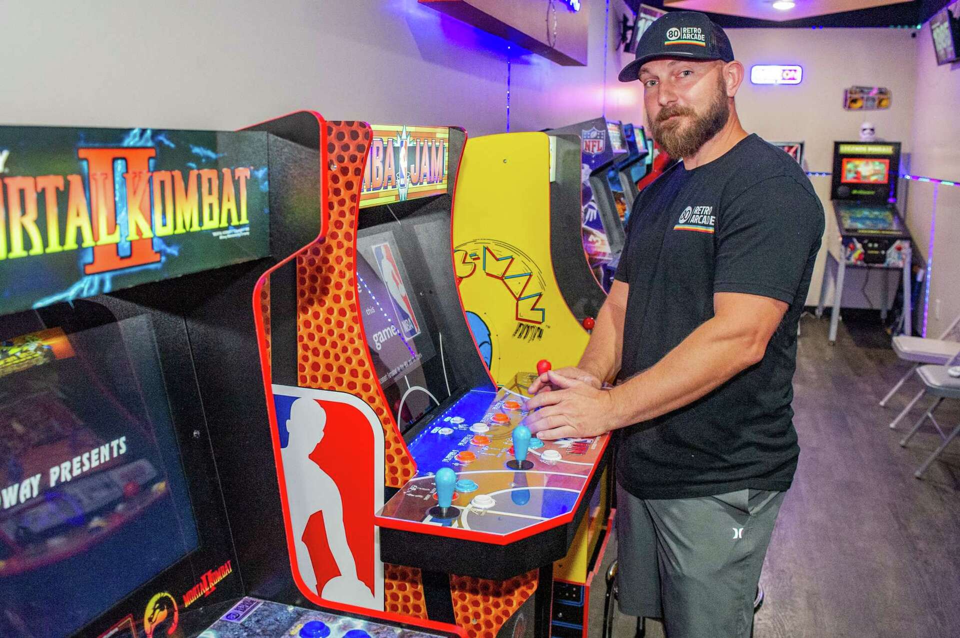 Houston area residents turn shipping container into 8-0 Retro Arcade