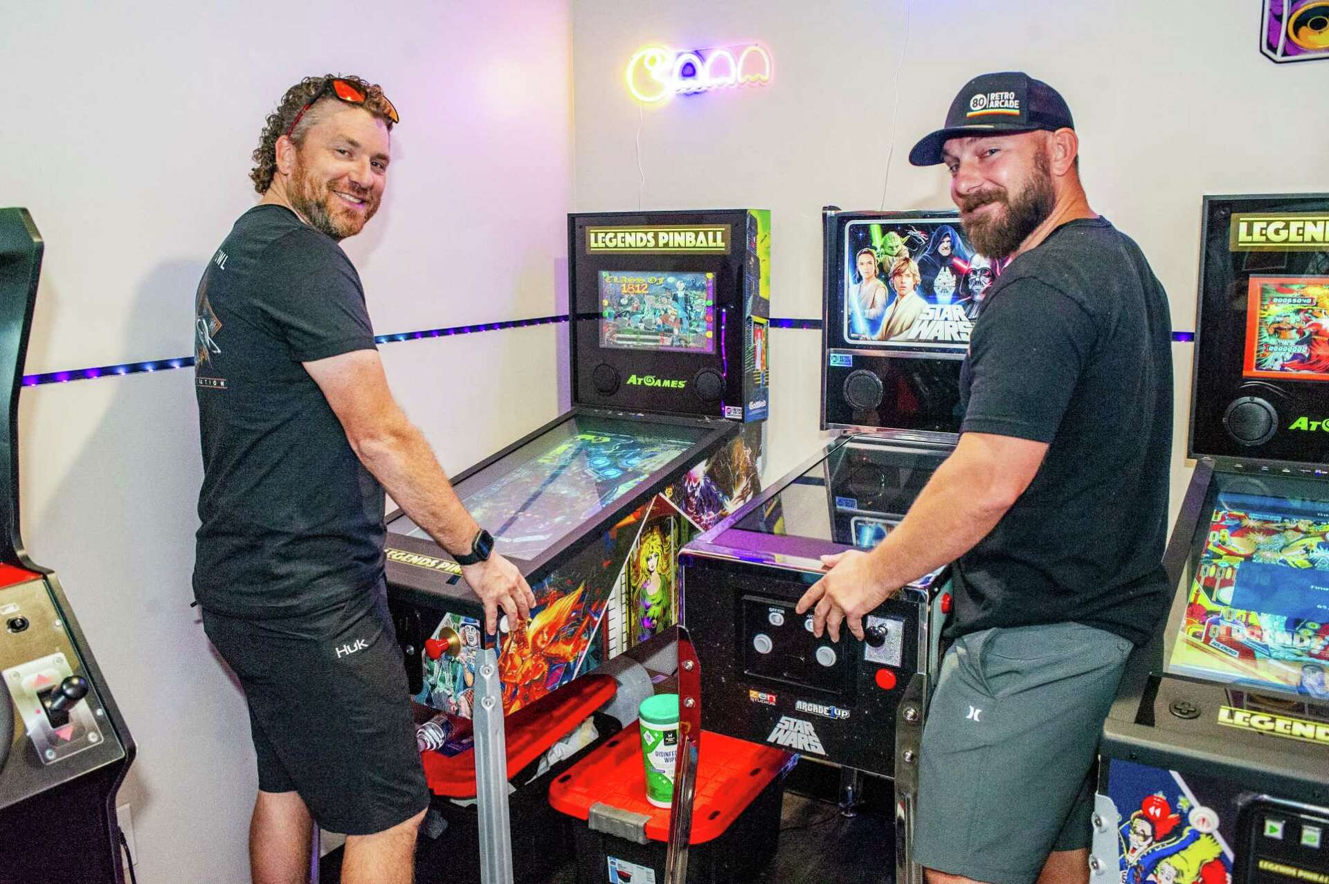 Houston area residents turn shipping container into 8-0 Retro Arcade