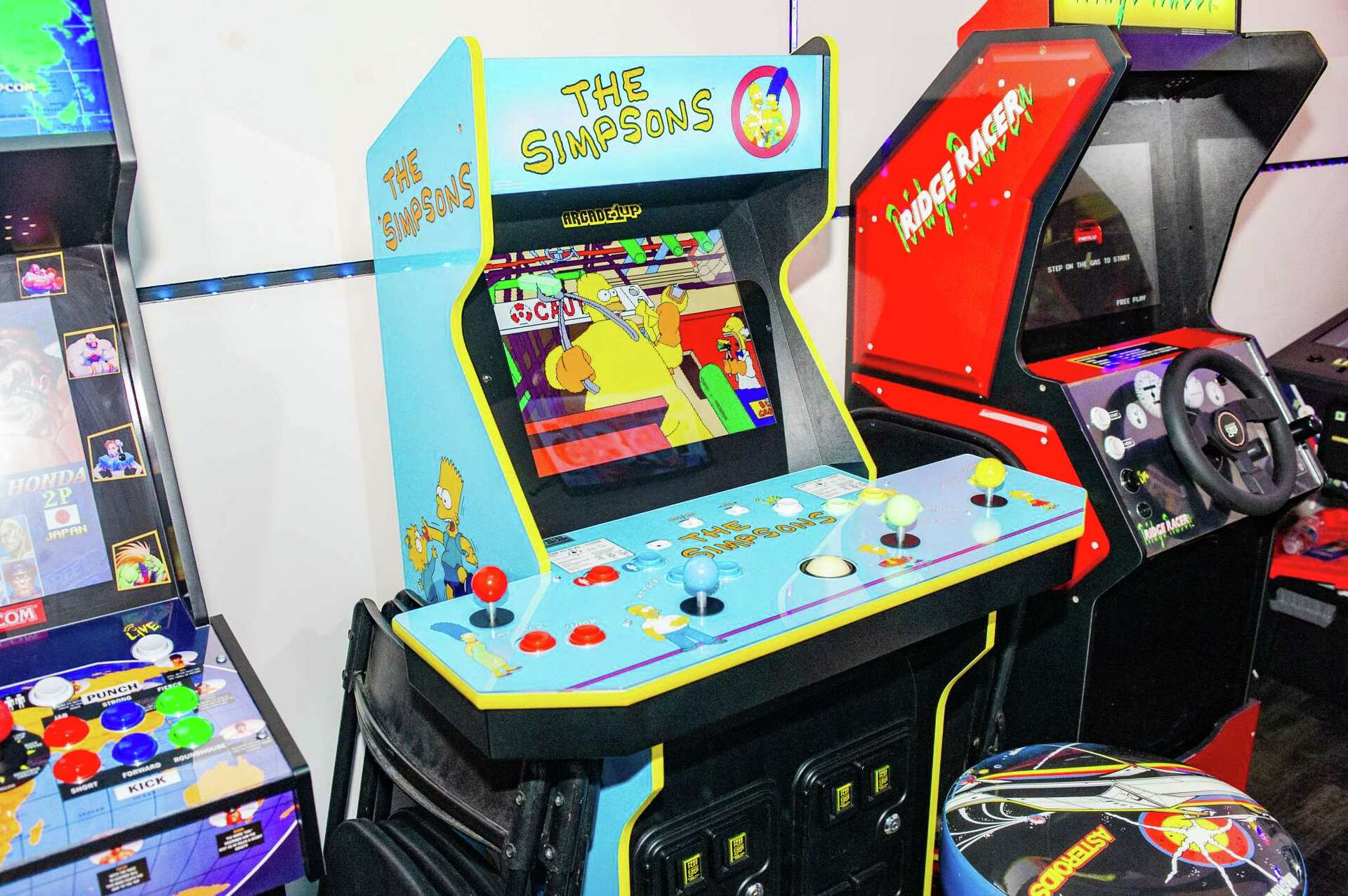 Houston area residents turn shipping container into 8-0 Retro Arcade