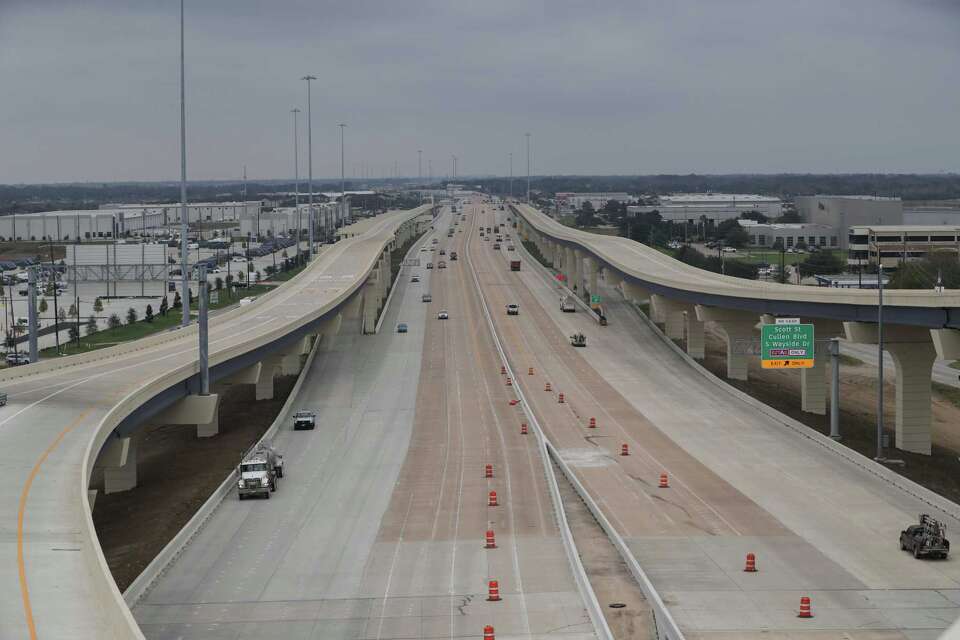 Sims Bayou bridge repair at Texas 288 will cause traffic for weeks
