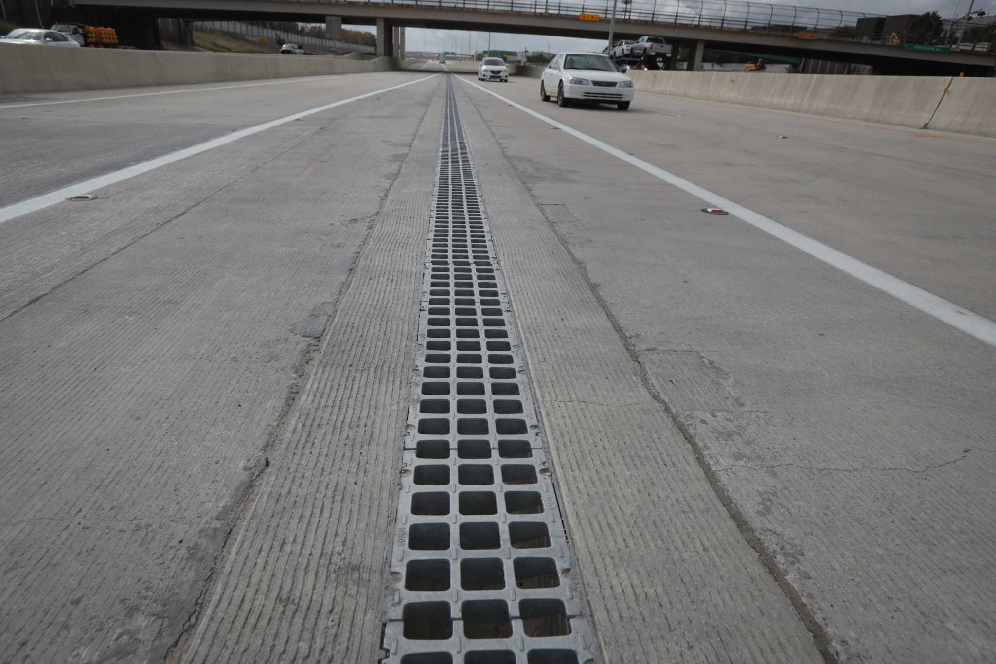 Sims Bayou bridge repair at Texas 288 will cause traffic for weeks