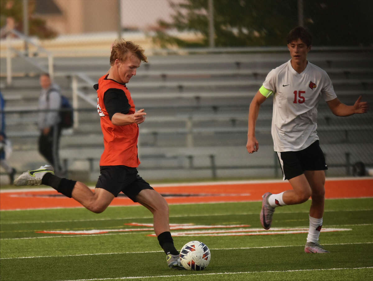 Edwardsville's Evan Moore earns All-State honors