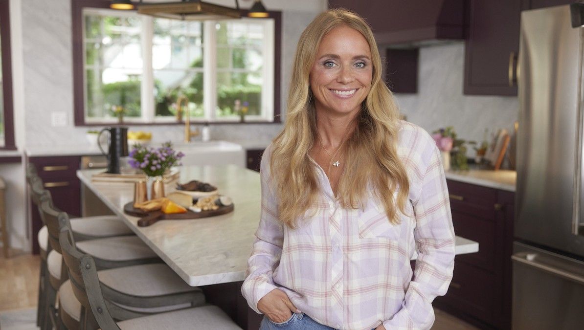 Exclusive: Tamara Day of 'Bargain Mansions' Reveals Dirt-Cheap ...