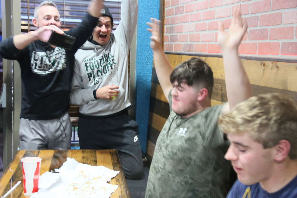 Lakers, Bad Axe compete in burrito eating contest at Lugo's