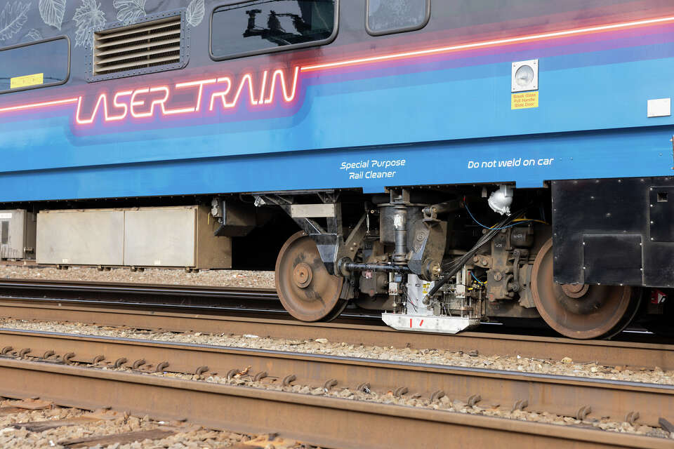 Metro-North unveils laser-equipped trains on New Haven, other CT lines