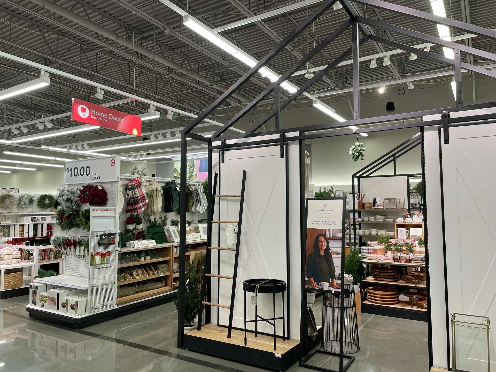 New Caney Target opens with online order pick up, EV charging