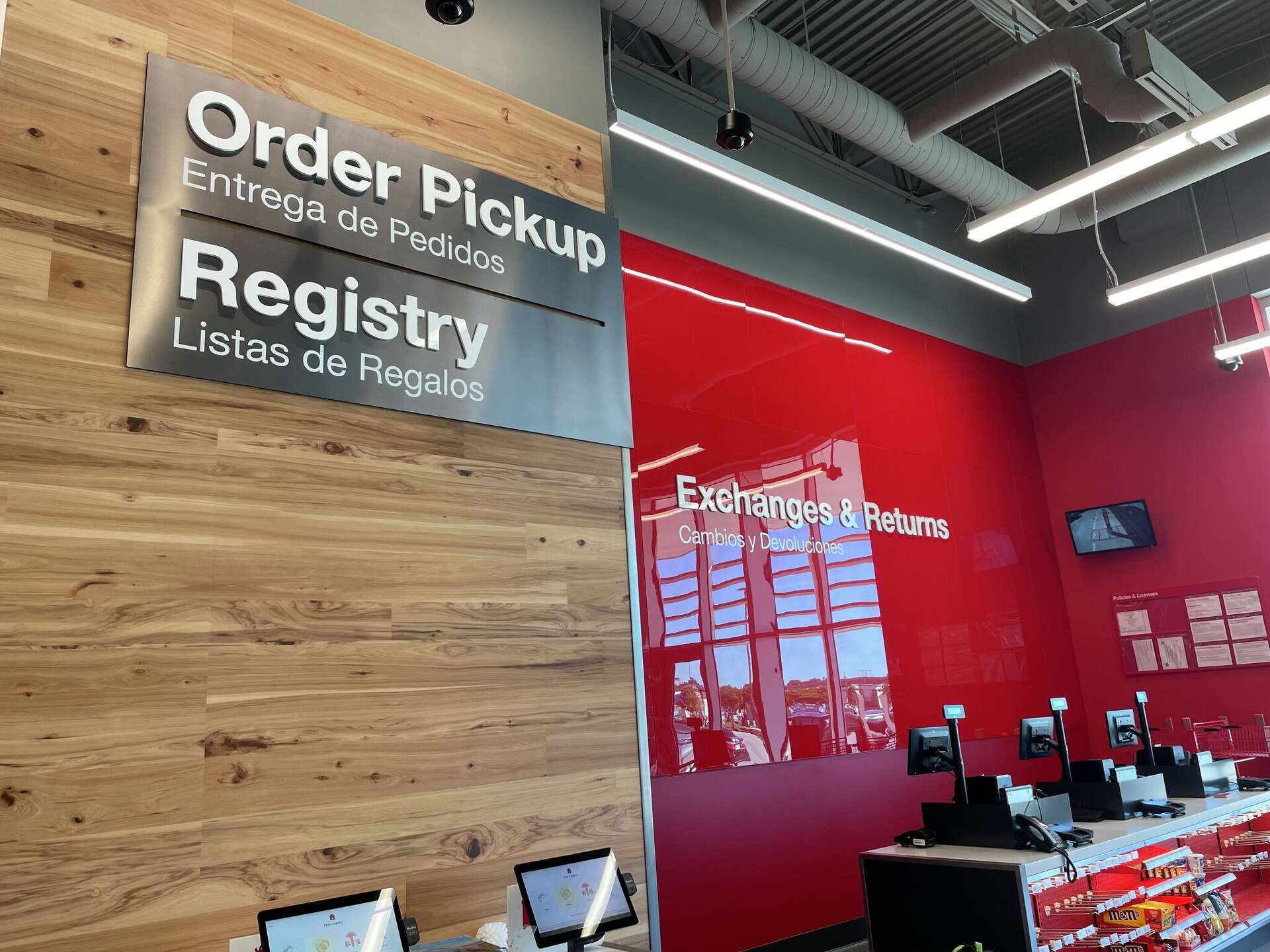 New Caney Target opens with online order pick up, EV charging