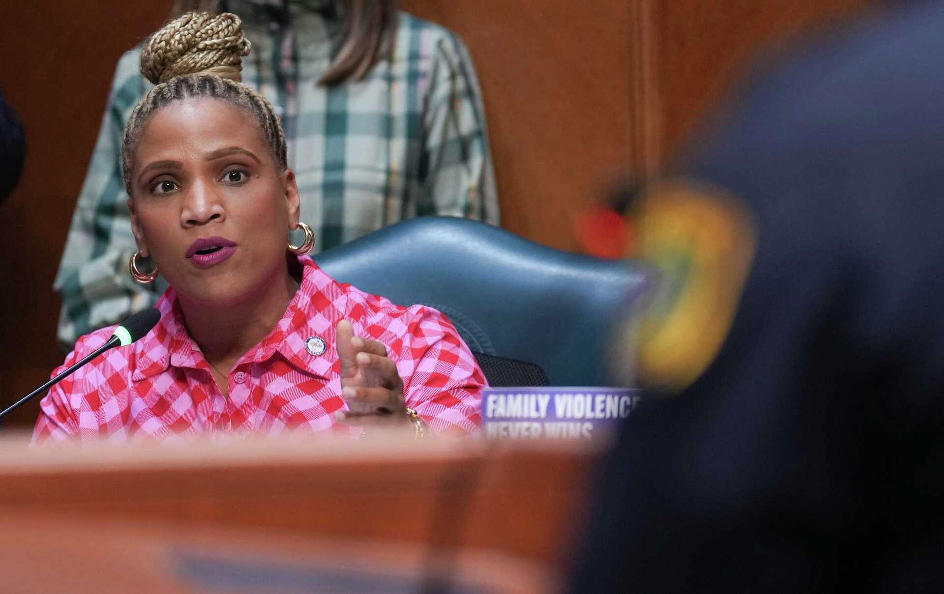 Whitmire blocks Thomas from holding unauthorized committee meeting