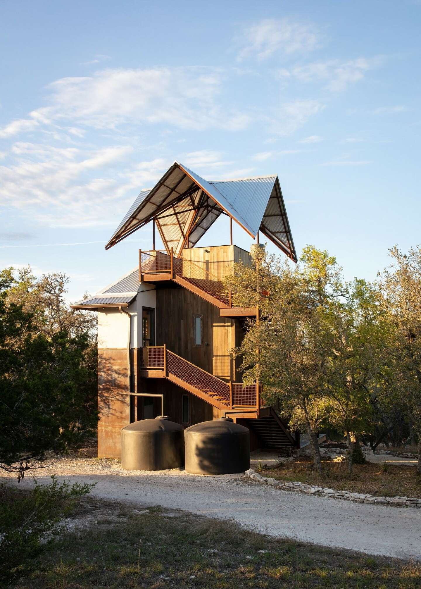 $300K Fredericksburg treehouse-like home stands tall