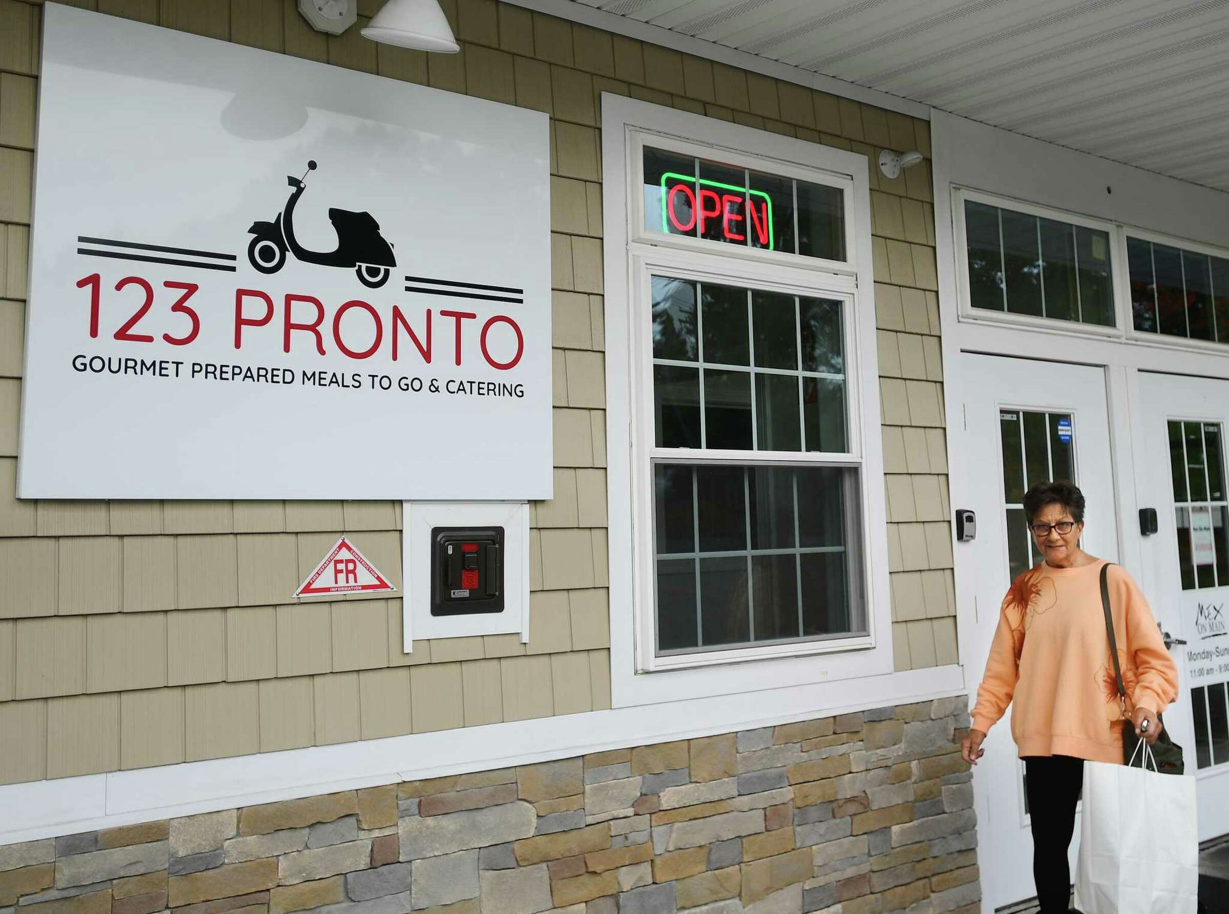 123 Pronto opens in Trumbull serving 'grab-and-go' Italian meals