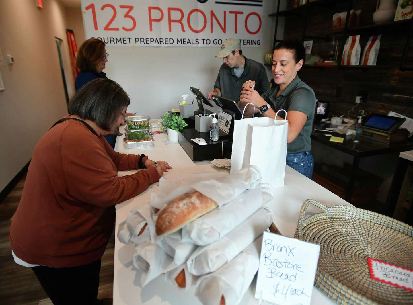123 Pronto opens in Trumbull serving 'grab-and-go' Italian meals