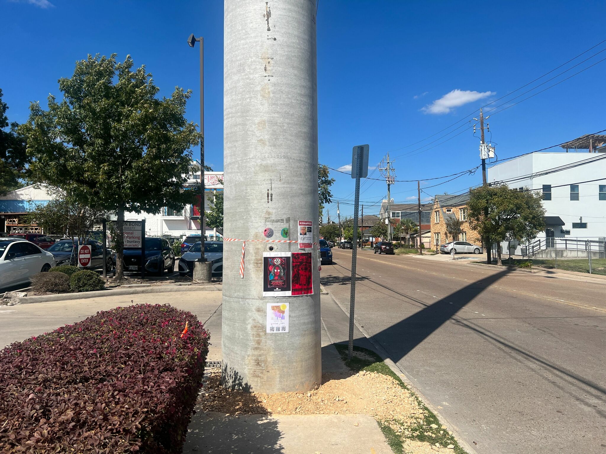 Huge utility poles blocking Montrose sidewalks to be fixed