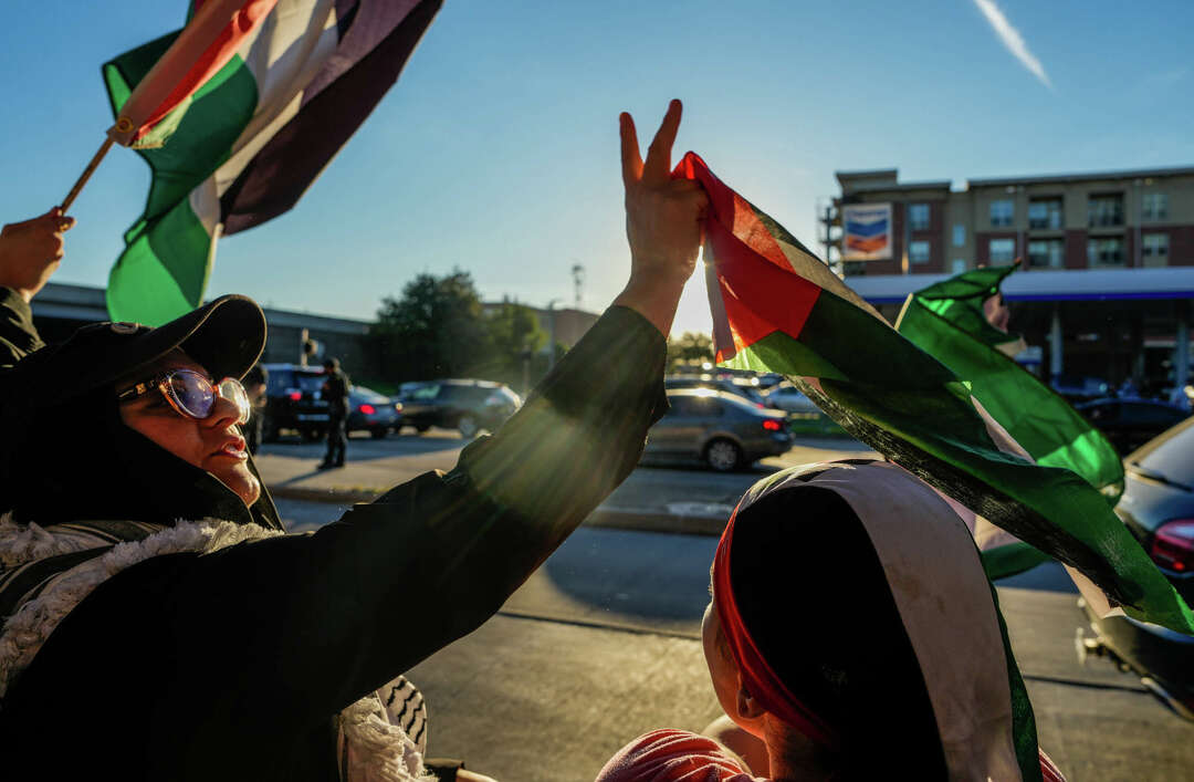 Thousands protest attacks on Gaza outside Houston's Israeli consulate